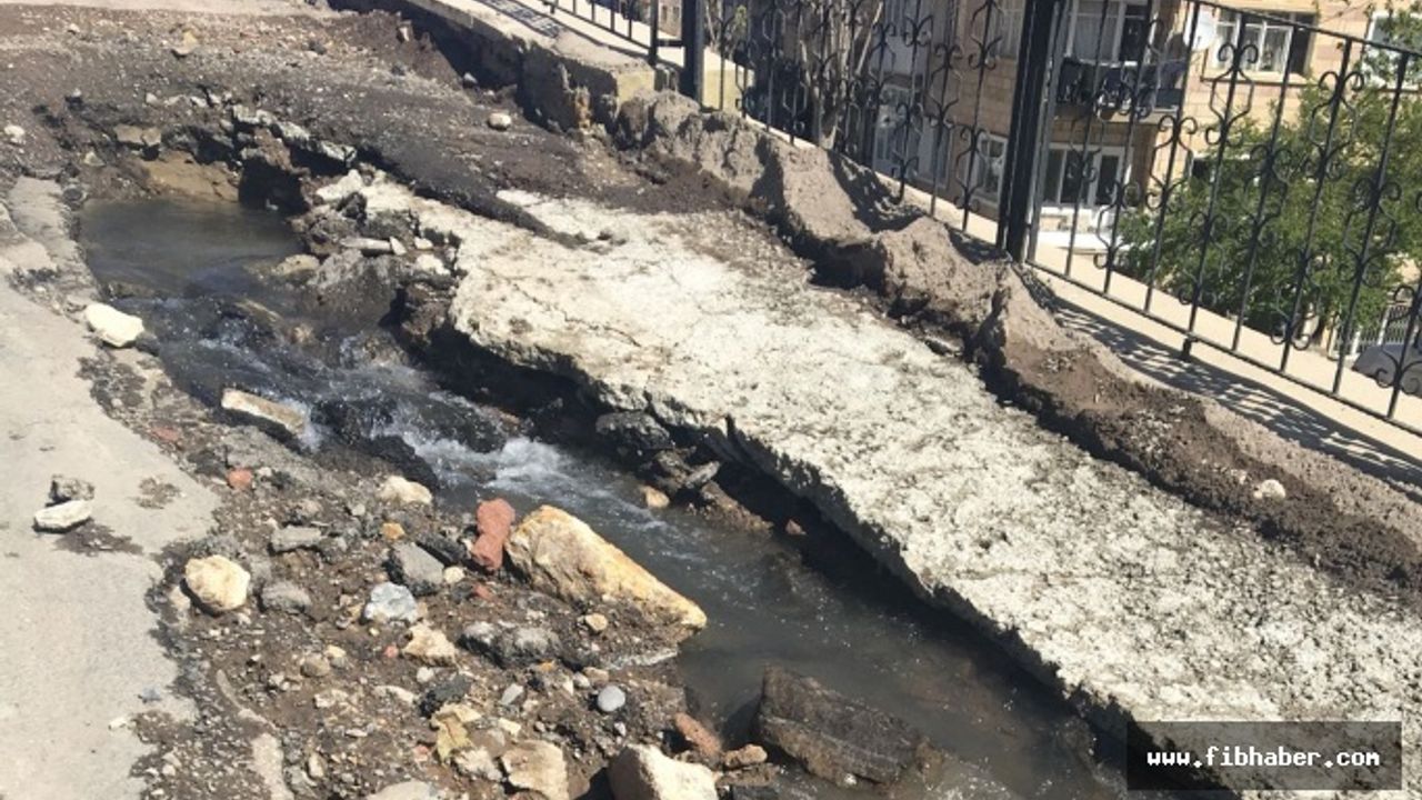 Nevşehir'de şebeke suyu borusu patladı - FİB HABER, Nevşehir Haberleri ...