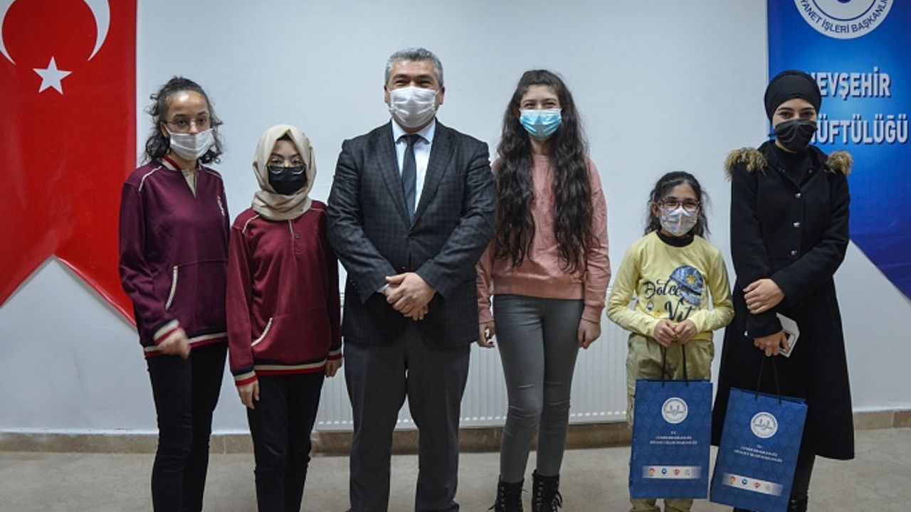 Kompozisyon Ve Resim Yarışmasında Öğrencilere Ödülleri Verildi - FİB ...