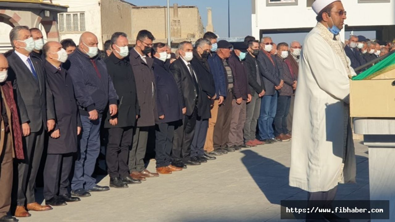 Nevşehirli Melikgazi Kaymakamı Bülent Karacan'ın babası vefat etti ... Nevşehirli Melikgazi Kaymakamı Bülent Karacan'ın babası vefat etti ...
