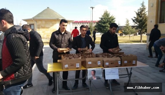Nevşehir Ülkü Ocakları tahinli pide dağıttı - FİB HABER, Nevşehir ... Nevşehir Ülkü Ocakları tahinli pide dağıttı - FİB HABER, Nevşehir ...