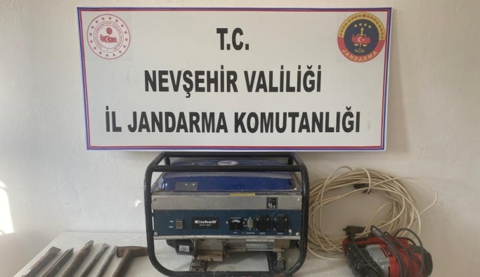 Kaçak kazı yapan 3 kişi suç üstü yakalandı - FİB HABER, Nevşehir ... Kaçak kazı yapan 3 kişi suç üstü yakalandı - FİB HABER, Nevşehir ...