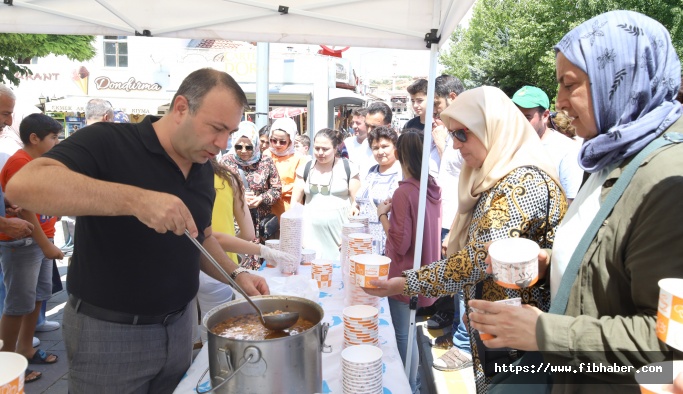 Başkan İbaş Avanos'ta Vatandaşlara Aşure Dağıttı - FİB HABER, Nevşehir ... Başkan İbaş Avanos'ta Vatandaşlara Aşure Dağıttı - FİB HABER, Nevşehir ...